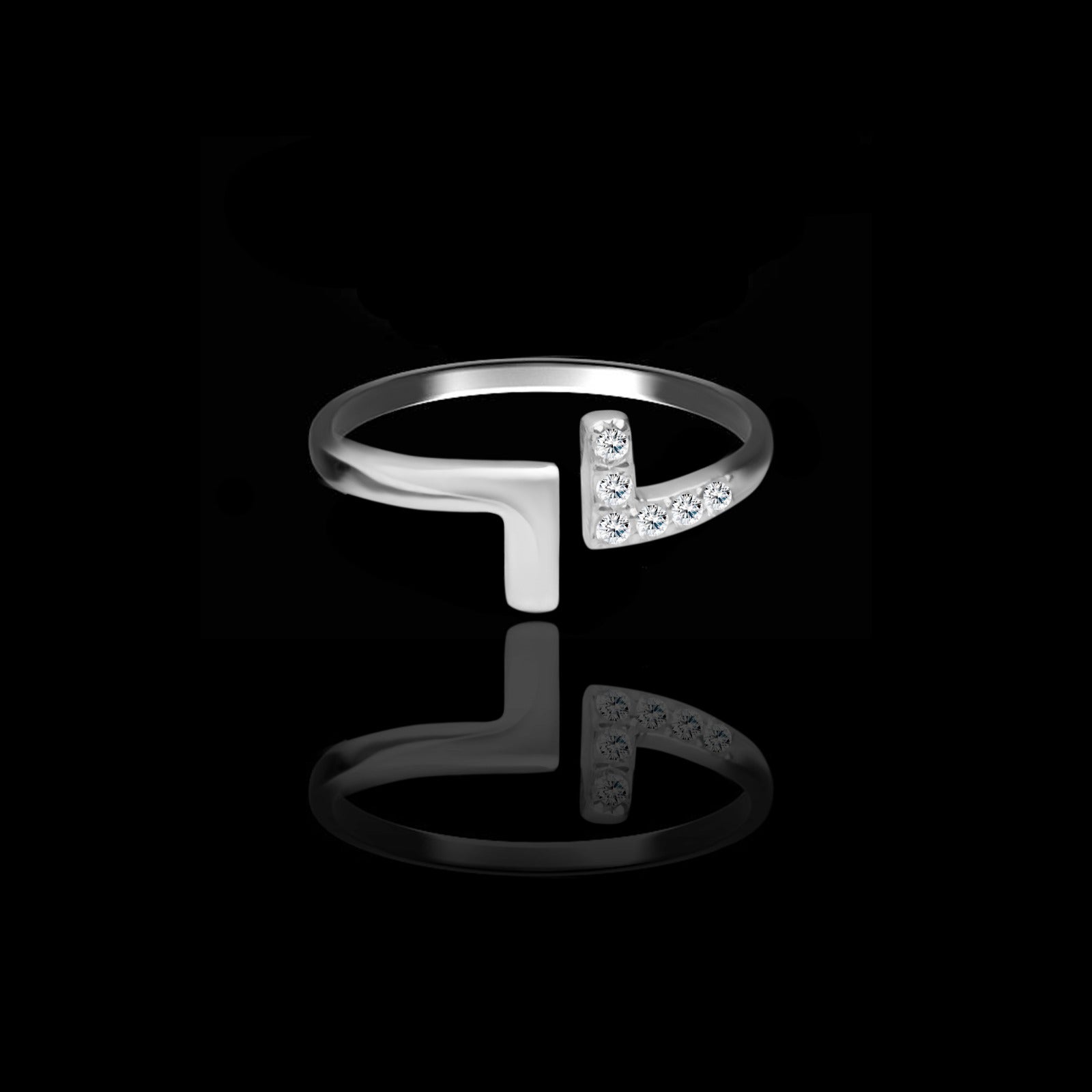 Buy Elaris Diamond Ring Online at the Best Price